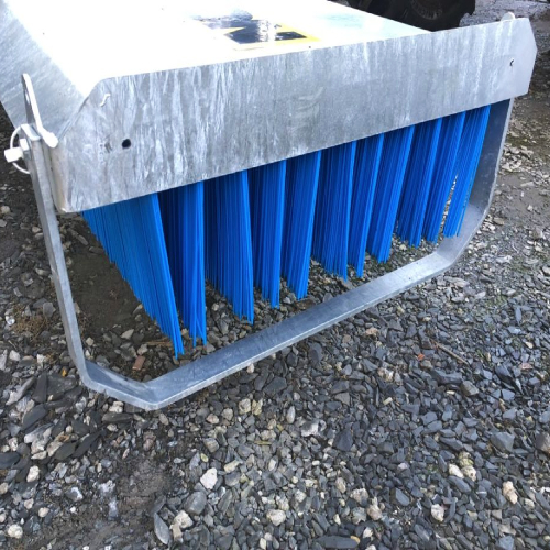 SWEEPERS : YARD BRUSH - Al Wajba Establishment